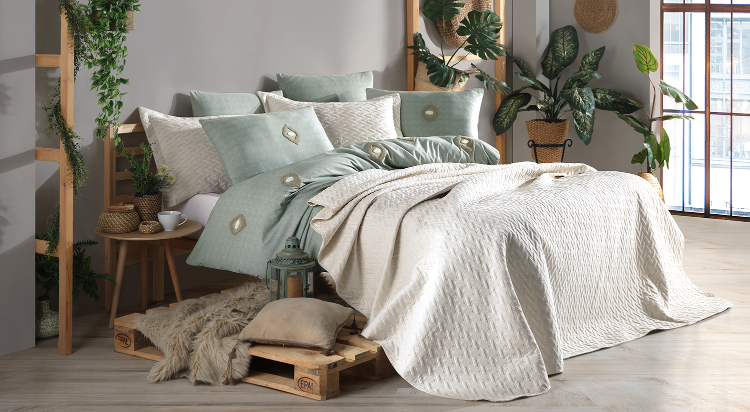 Troy Double Bedspread (Cream)